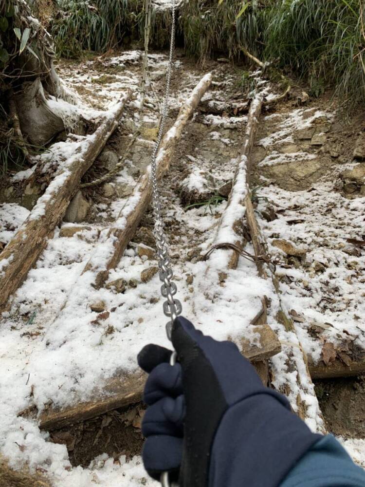 トレッキングポールを使ったら登山が楽しくなった話 | SlowPeak登山