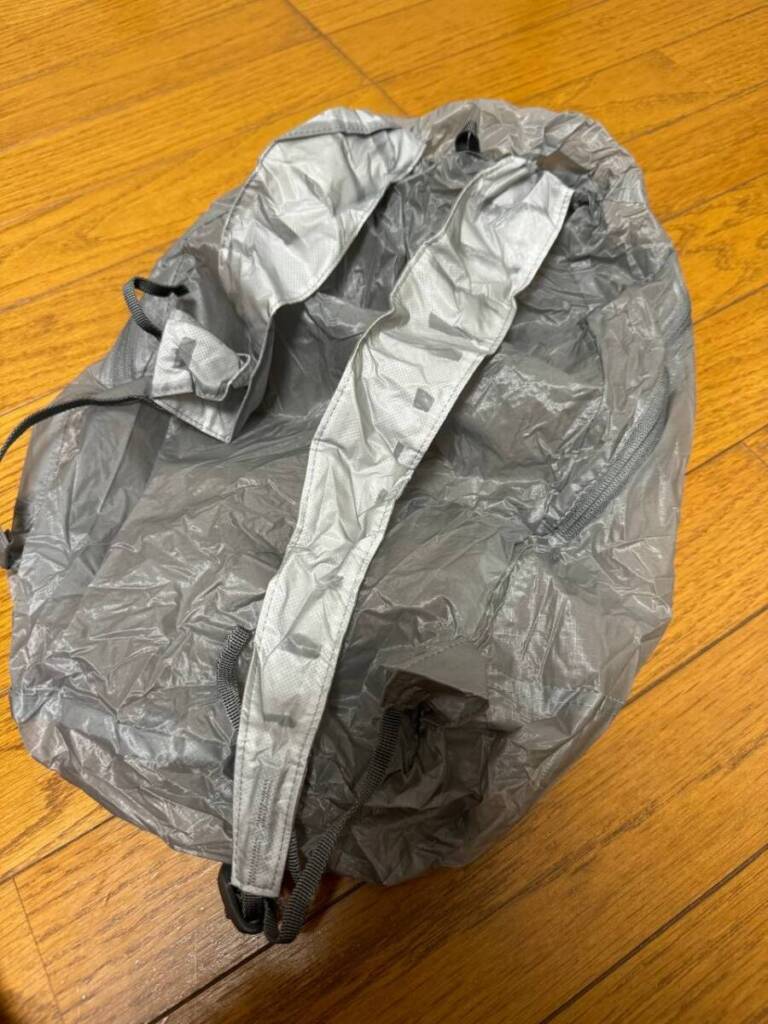 たった84gの超軽量の手のひらに収まるザック 『ウルトラシルデイパック』 | SlowPeak登山